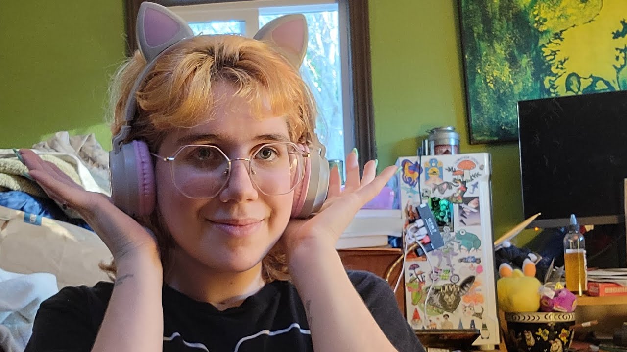 ASMR | I'm alive! tapping, plucking, whispers - YouTube