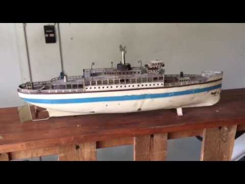 1920's Fleischmann ocean liner German boat tin wind up toy. - YouTube