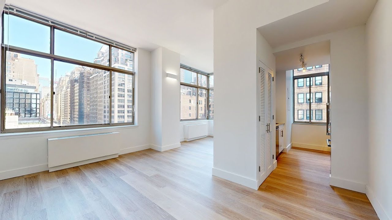 NYC Apartment Tour: Chelsea Centro, 200 West 26th St - Unit 11F - YouTube