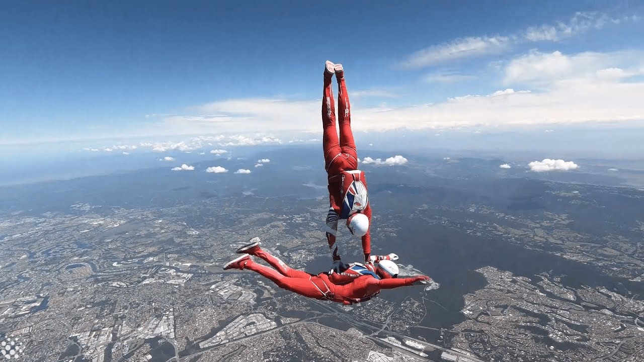 Skydivers perform sensational dance routine mid-air in Australia - YouTube