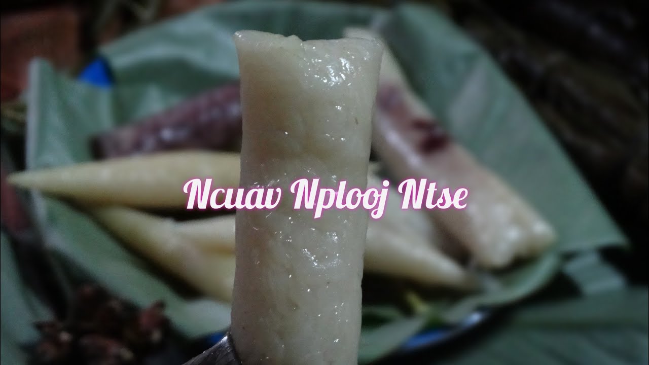Ntxhais Hmong Cooks Sticky Rice Patty (Qw Ncuav Nplooj Ntse ) Hmong ...