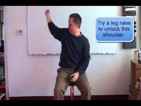 How to Help a Shoulder Strain - YouTube