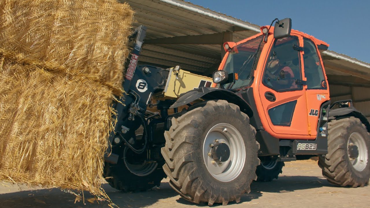 JLG® AG823—Ag Telehandler Testimonial | Dairy Farming - YouTube