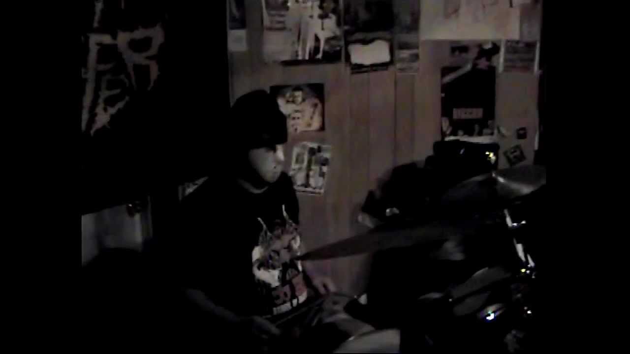 QUEEF HUFFER - NECRO BUKAKEE (LIVE) - YouTube