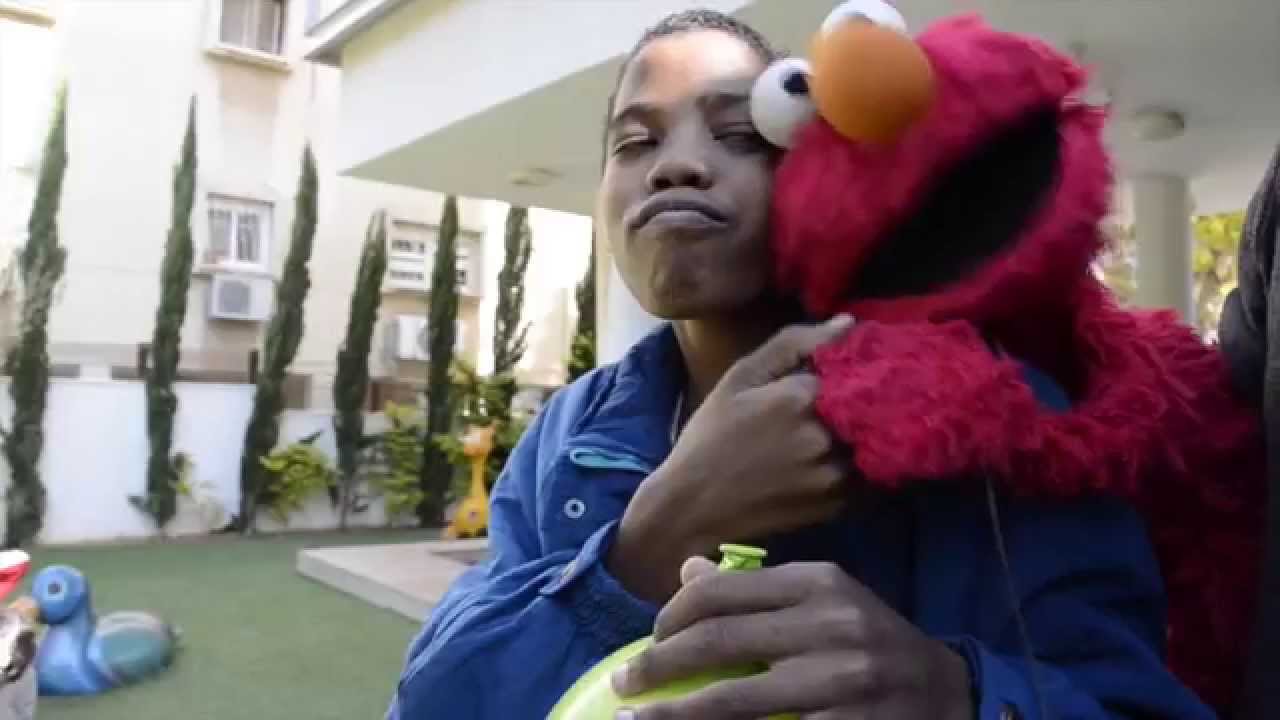 Elmo Visits Save a Child's Heart HD - YouTube