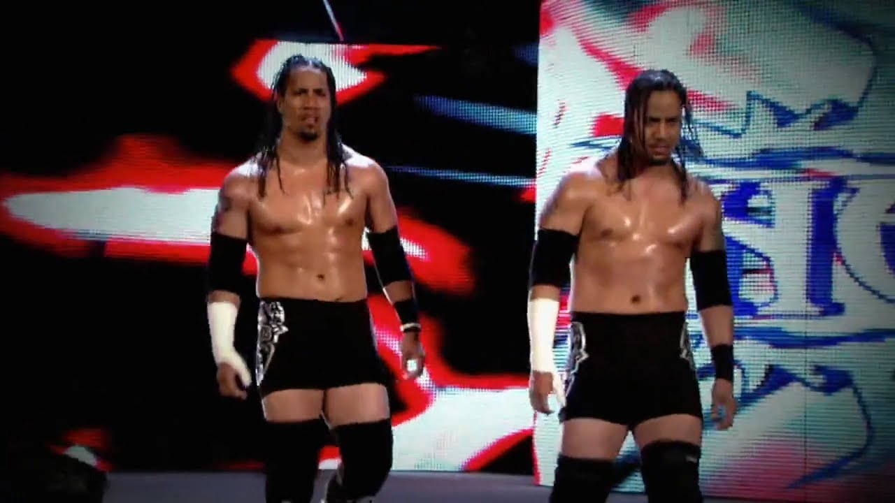 The Usos' 2011 Titantron Entrance Video feat. "So Close Now" Theme [HD ...