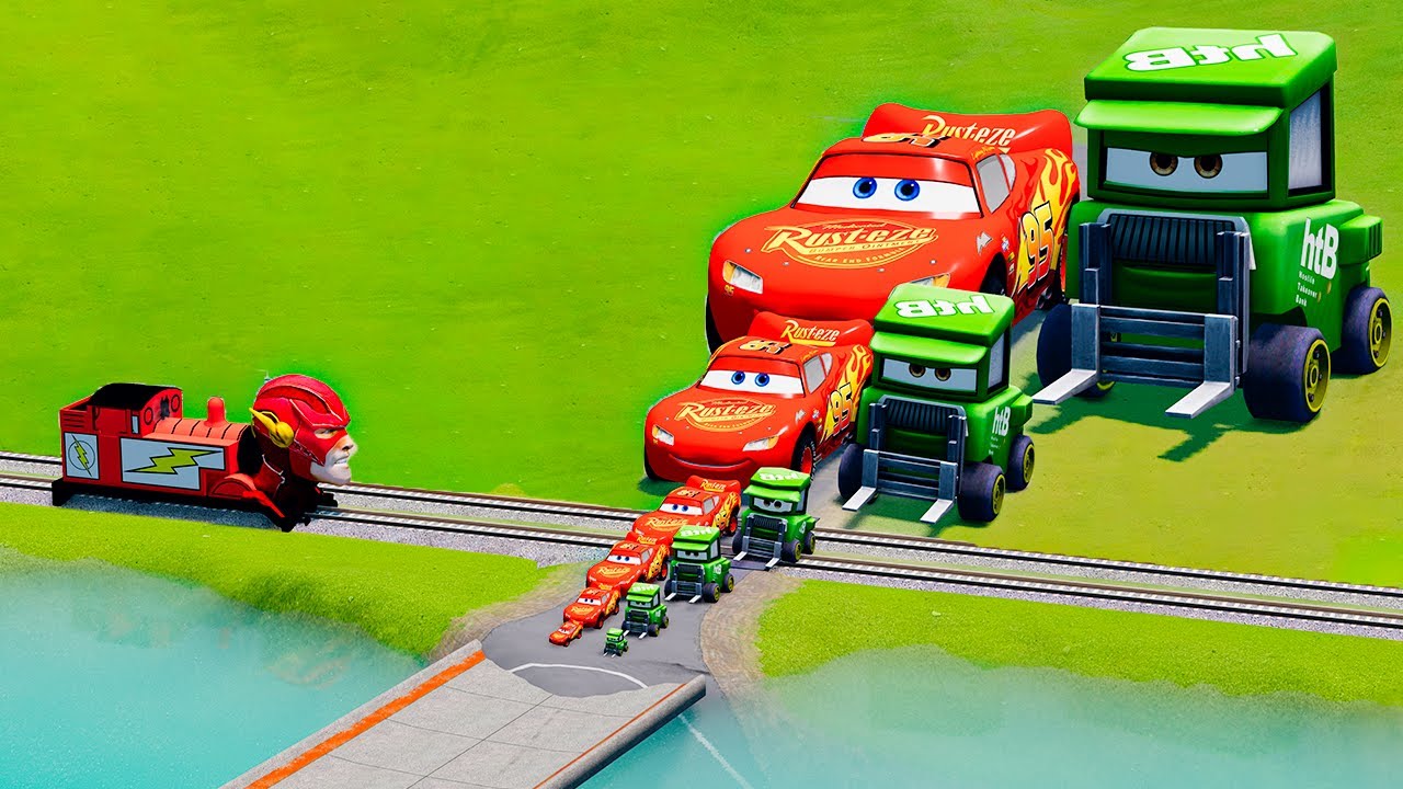 Big & Small Lightning Mcqueen vs Big & Small Wide Chick Pitty ...