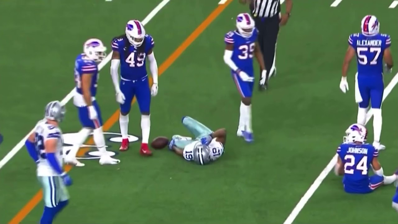 Football Hit - YouTube