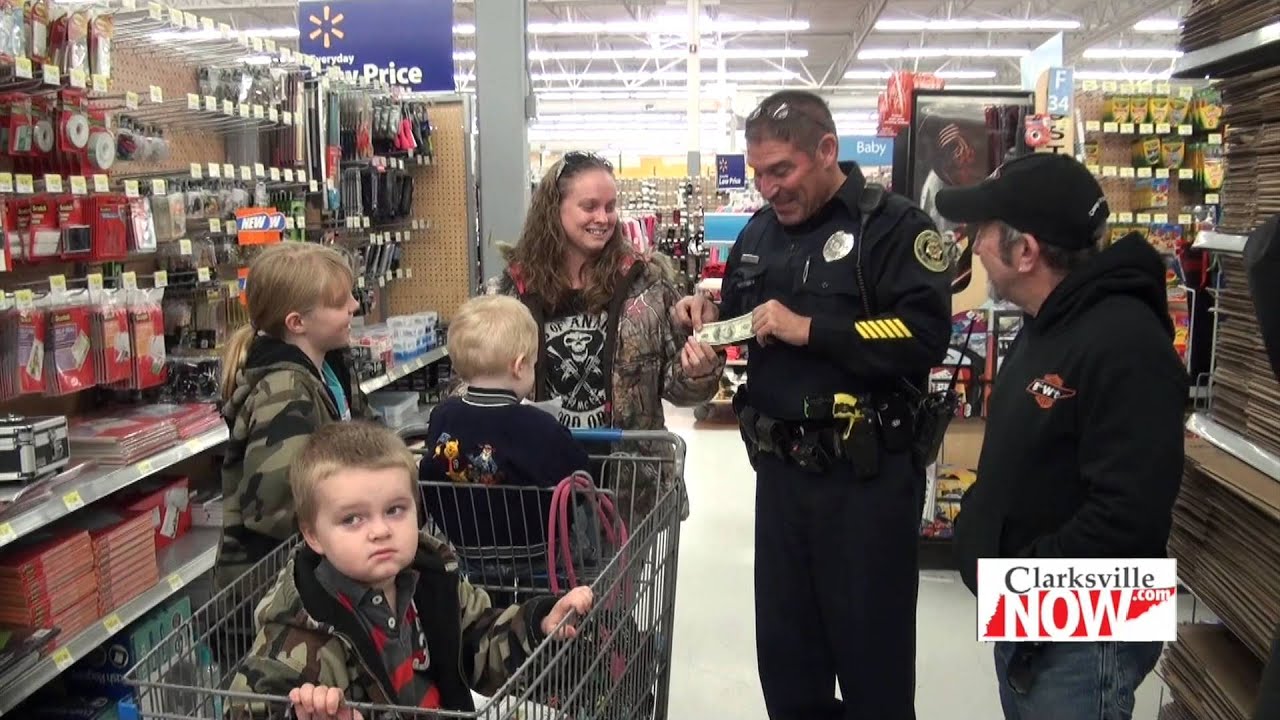 Secret Santa with Local Police - YouTube