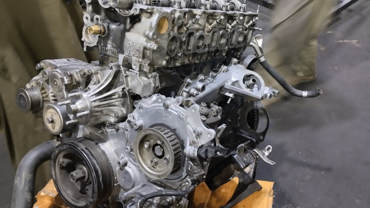 Toyota 2KD engine rebuild - YouTube