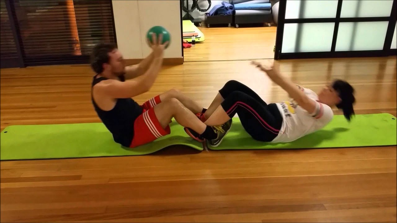 Sit ups 2 person pass ball over head - snippet Shaun Green online ...