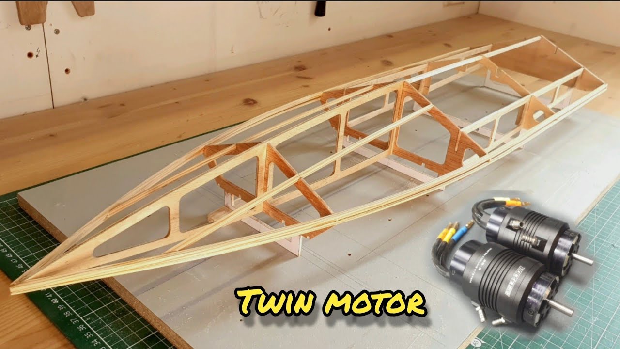RC boat build - Twin motor mono part II - YouTube