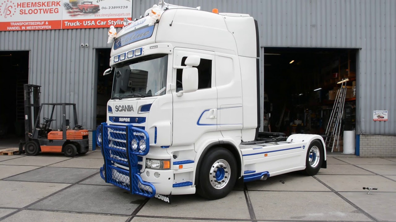 #2018016 van Triest V8 R560 - YouTube