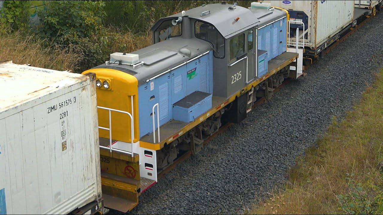 Cato Blue DSC's On KiwiRail Freights 937D & 930!! 4K - YouTube