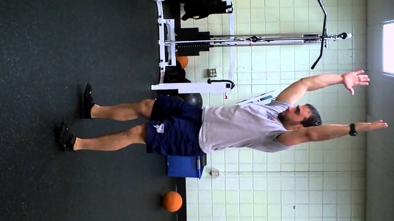 Cook Squat Double Arm Reach - YouTube