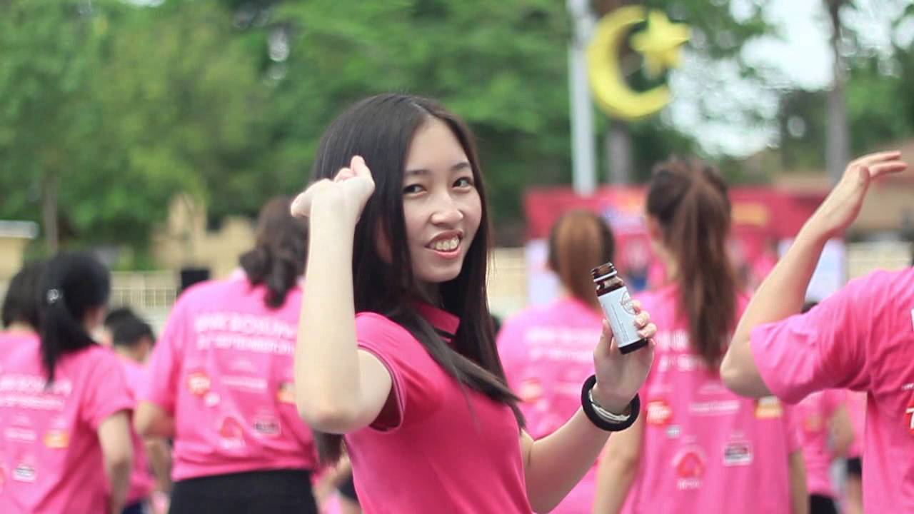 Kinohimitsu @ Pink Bosu Party (Celebrity Fitness) - YouTube