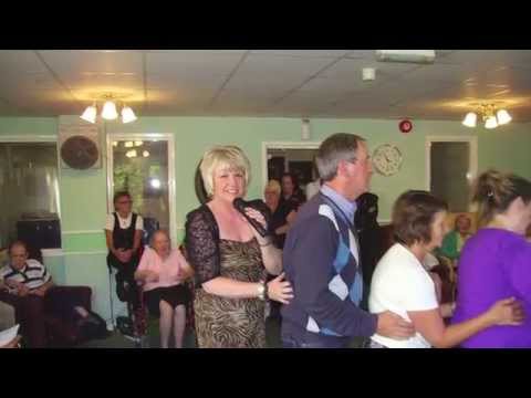 Susan St Nicholas - Vocal Entertainer - YouTube