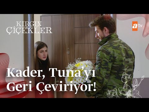 Tuna elinde çiçeklerle Kader'in kapısında | Kırgın Çiçekler Mix Sahneler