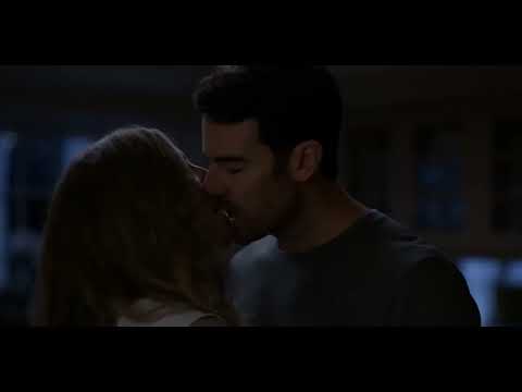 Firefly Lane: Season 2 / Kiss Scenes — Kate and Johnny (Sarah Chalke and Ben Lawson)