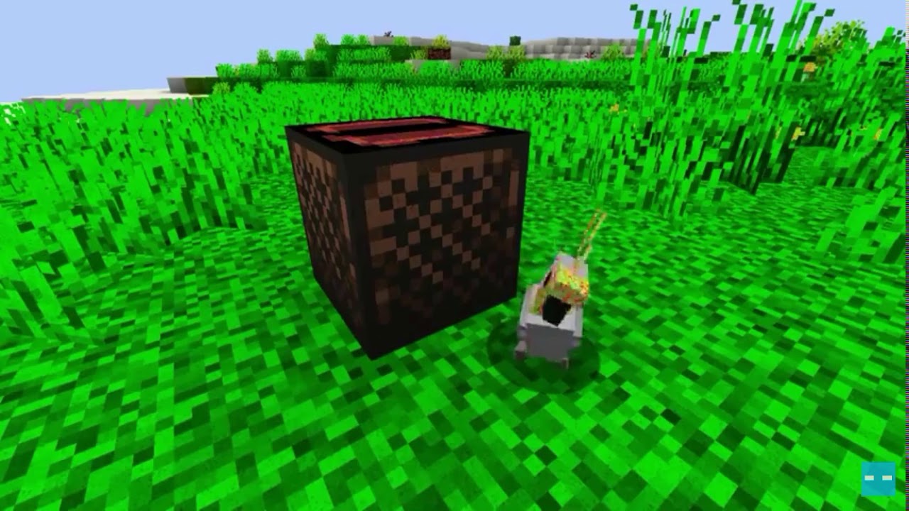 Minecraft parrot singing deep fried - YouTube