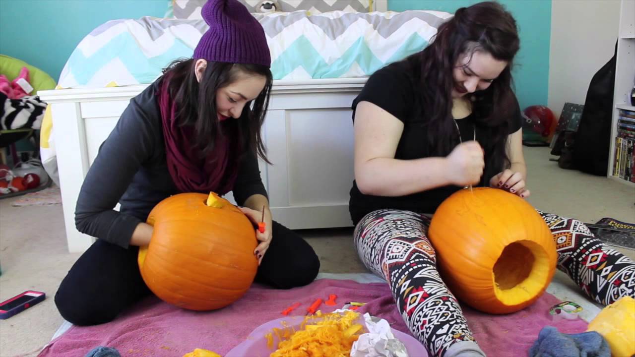 DIRTY MINDED PUMPKIN CARVING - YouTube