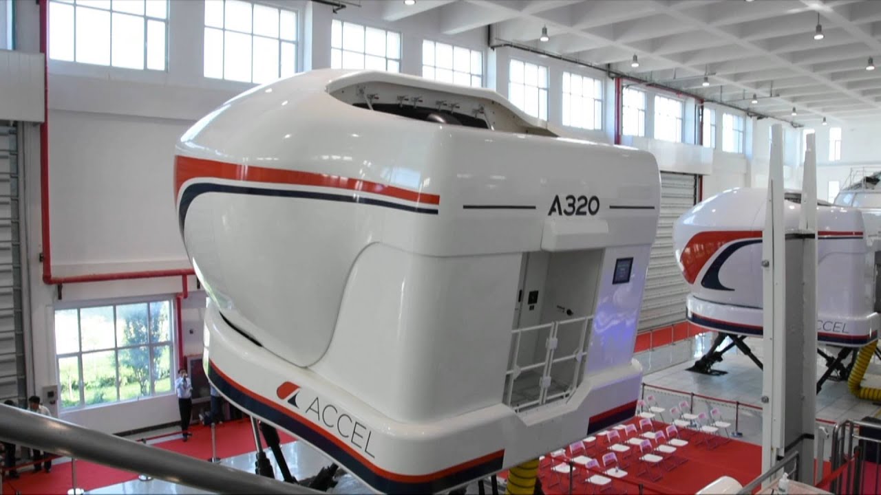 China's homemade Airbus A320 NEO full-motion flight simulator - YouTube