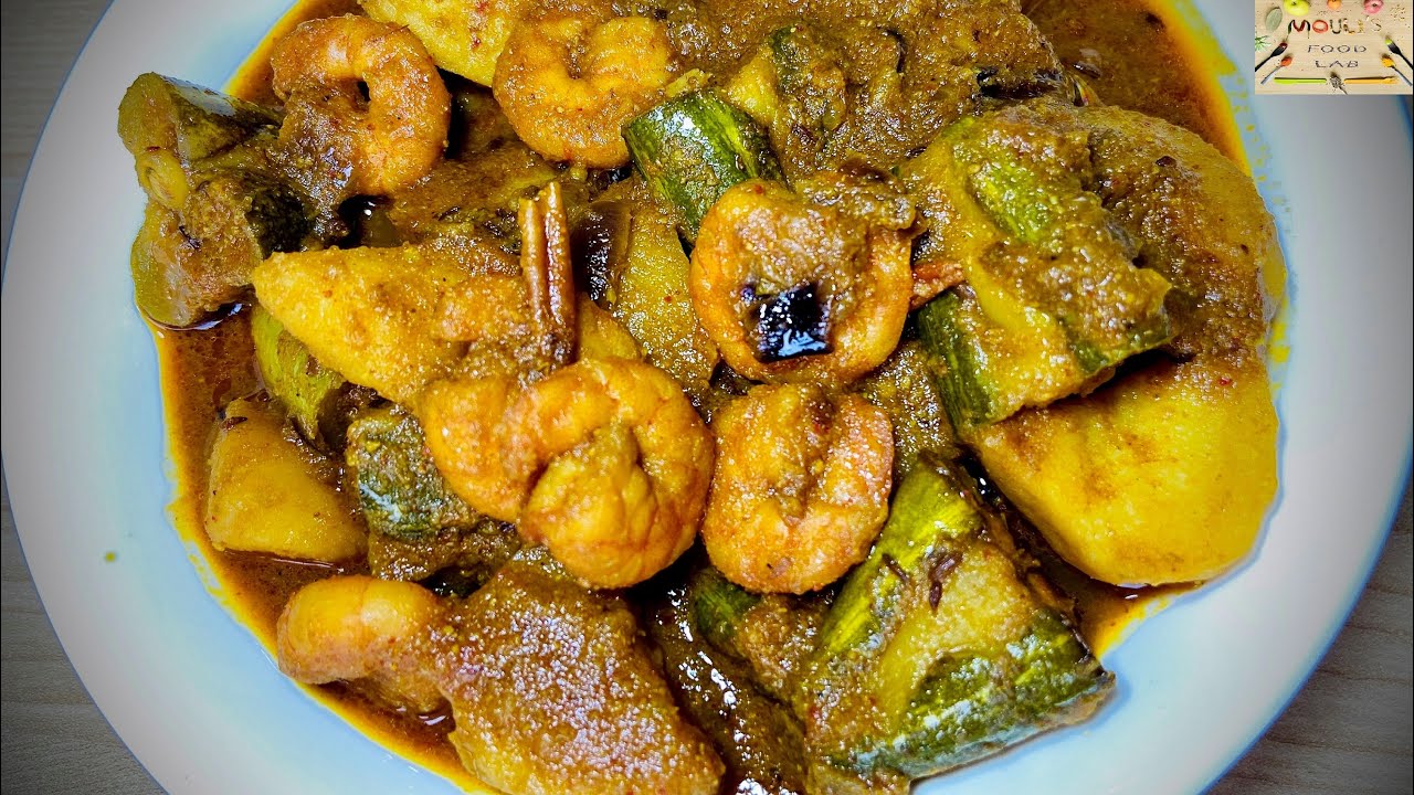 Potol Chingri Recipe | Prawn Parwal Recipe | Pointed Gourd with Prawn ...