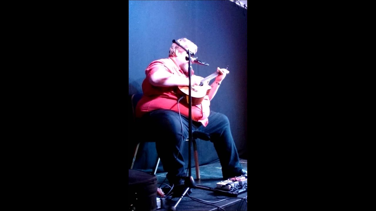 Manitoba Hal - ukes4fun - slide ukulele - "Honey bee" - YouTube