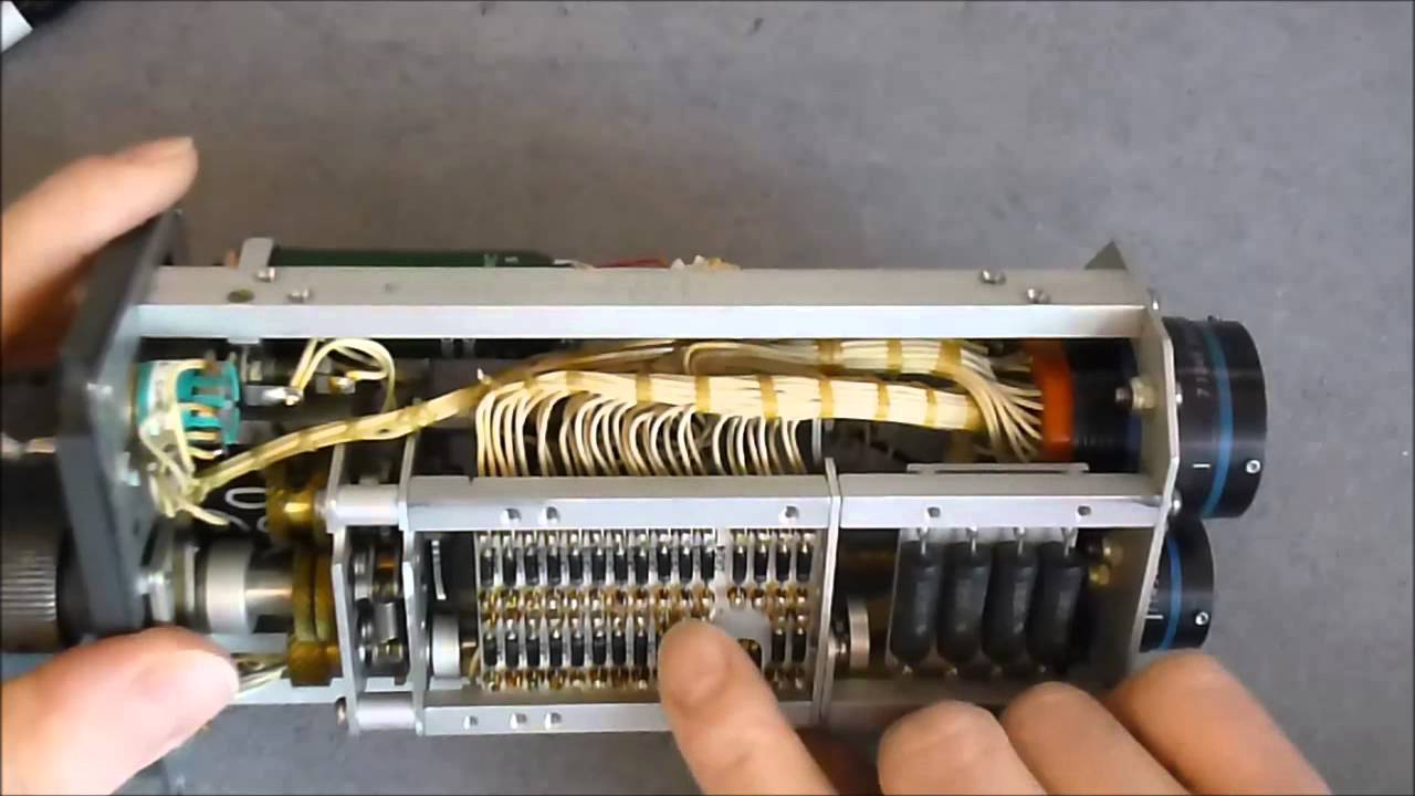 Gables VHF NAV airliner control head teardown - YouTube