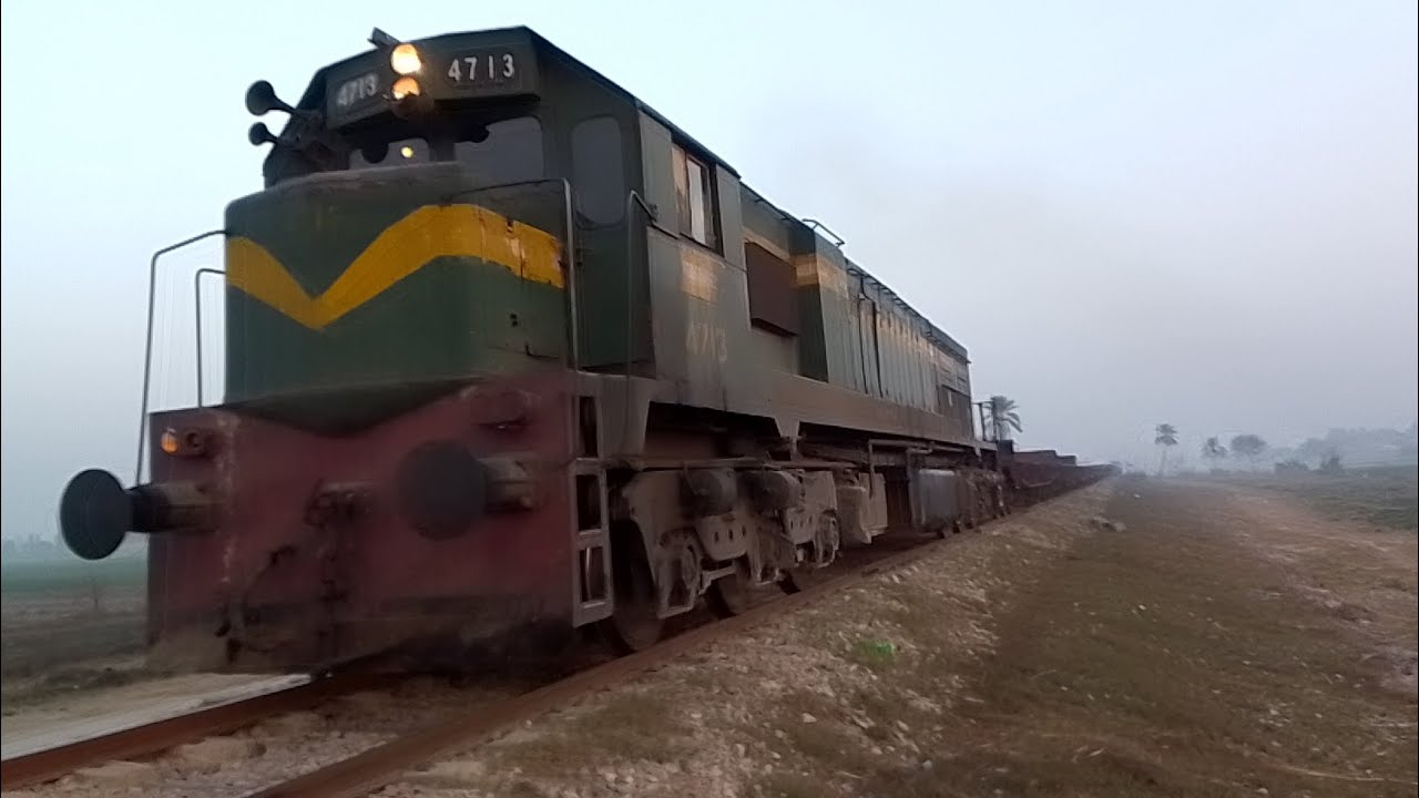 Very old and powerful locomotive gmu 30 4713||slowly crossing from ...