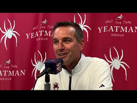 A-10 teams chasing Aaron Roussell's defending champ Spiders - YouTube