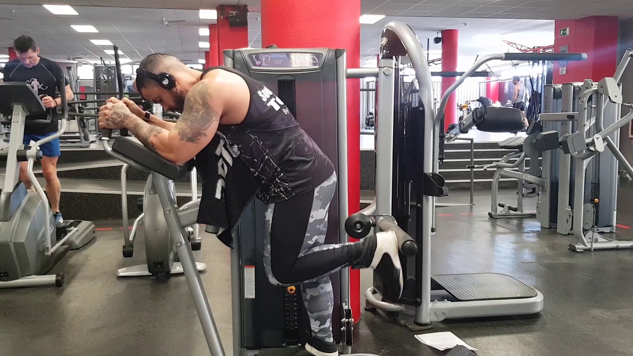 Patada En Maquina Para Gluteo Youtube