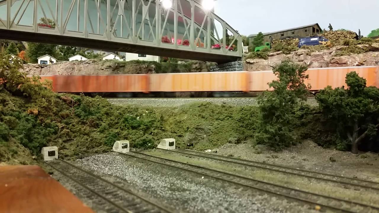 Bowser Schneider Roadrailers in HO scale at Youngstown Model Railroad ...