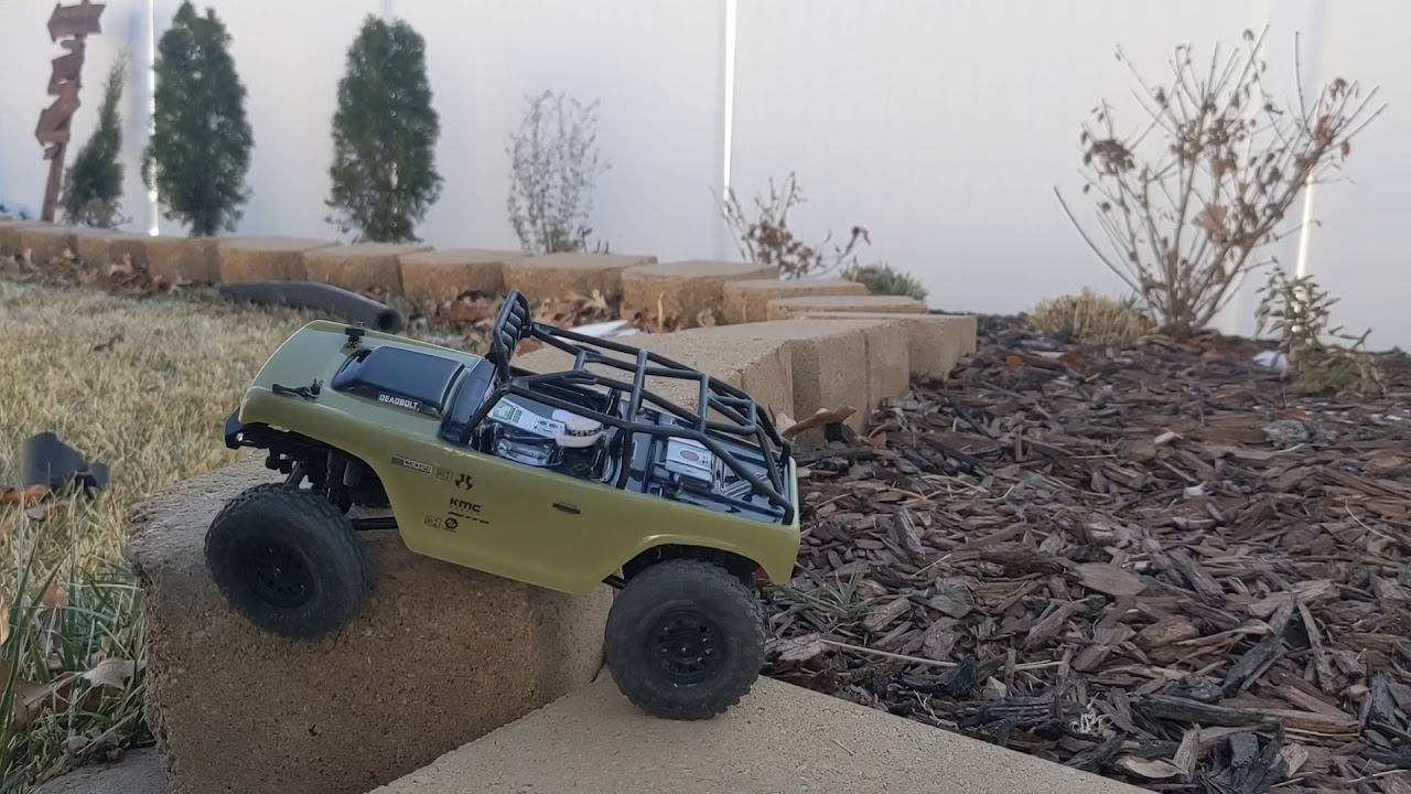 Technical obstacle SCX24 - YouTube