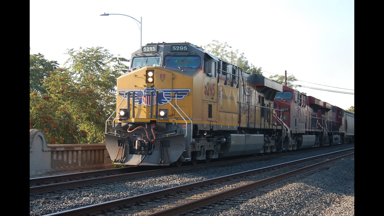 UP #5295 Leads A CP Grain Train Through Sacramento - YouTube