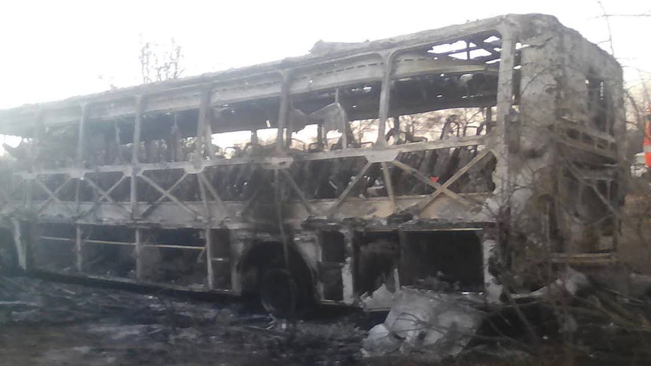Over 40 killed, at least 20 injured in Zimbabwe bus accident - YouTube