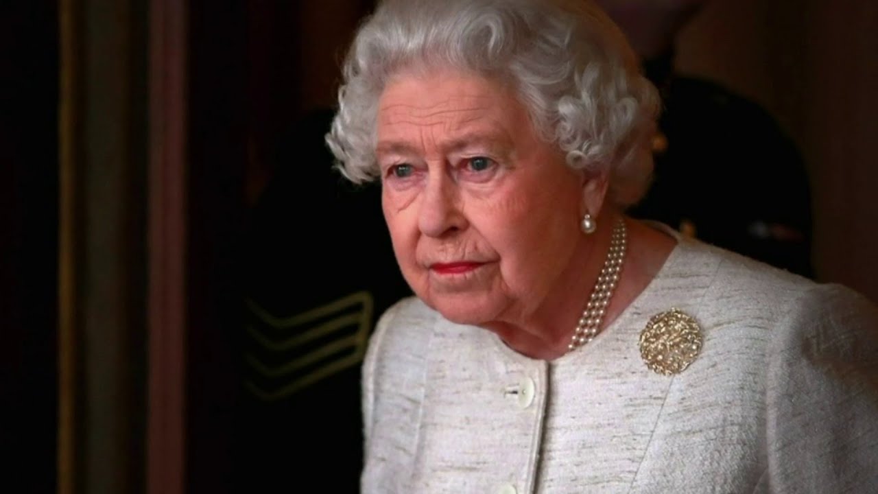 Royal farewell to Queen Elizabeth II - YouTube