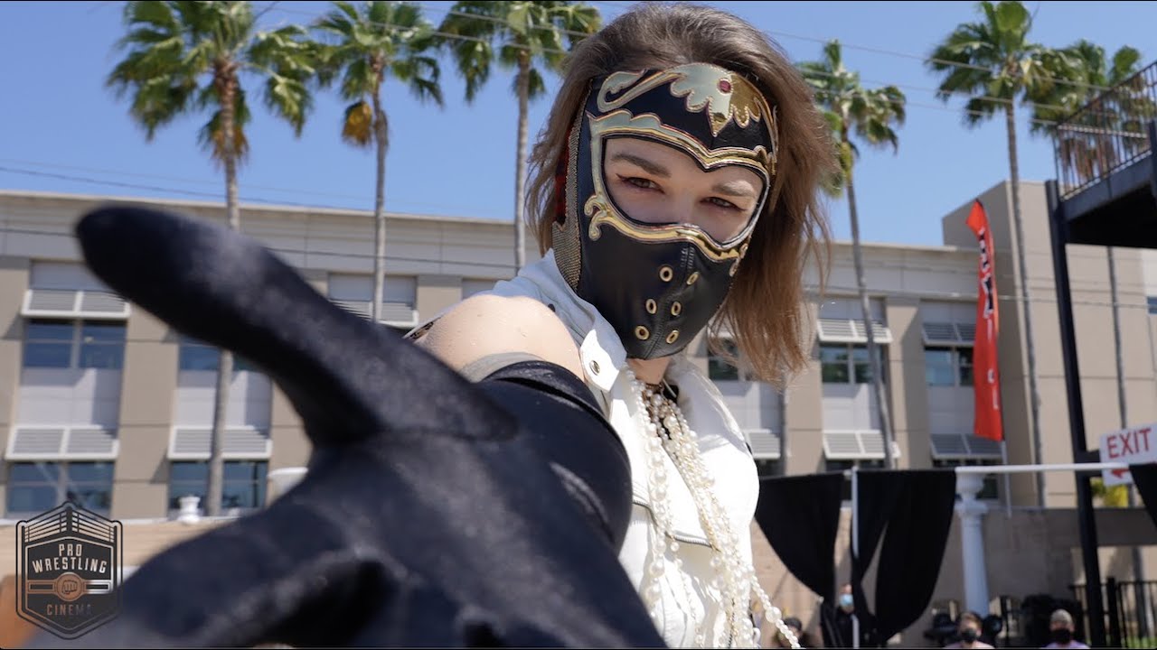 Pro Wrestling Cinema presents: Edith Surreal vs Devon Monroe (GCW Effy ...