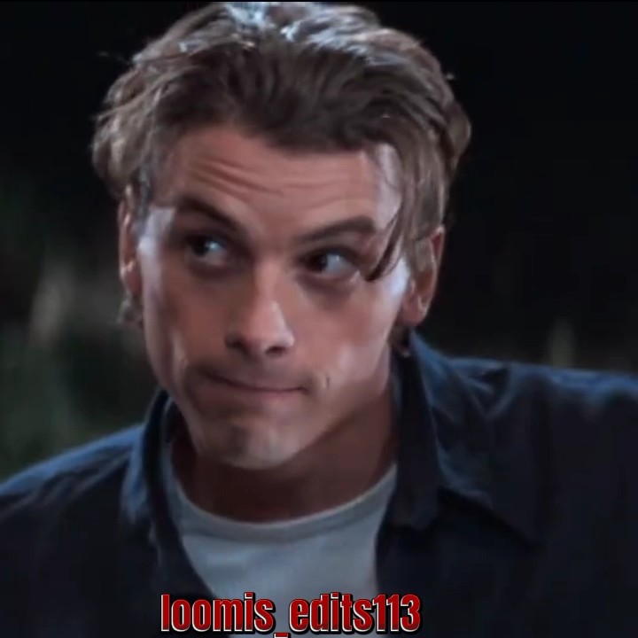 Billy loomis vs Amber freeman - YouTube