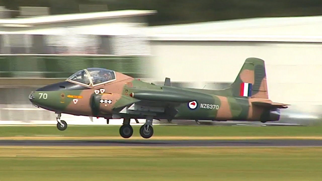 Strikemaster jet flight and display at Ardmore - YouTube