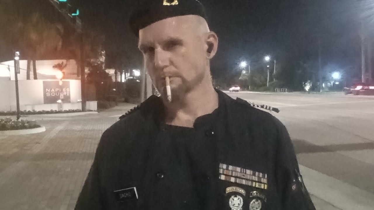 Southerly UFO UAP plasma light bouncing around south southeast of ...