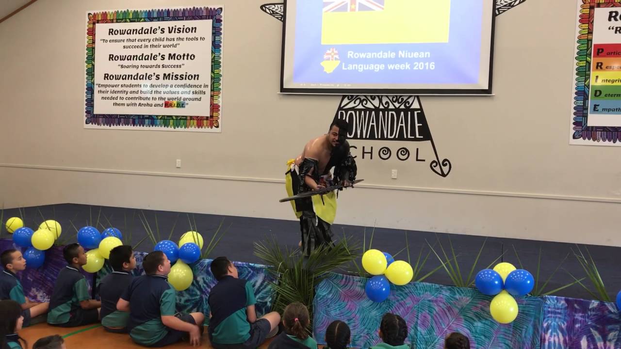 Rowandale School - Niue Guest Performance - YouTube