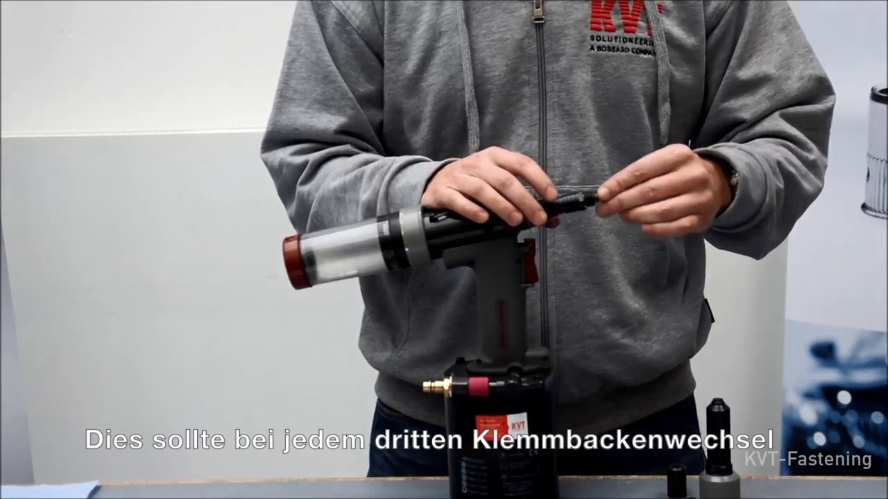 So wechseln Sie bei der ProSet MCS 3400 Klemmbacken und andere ...