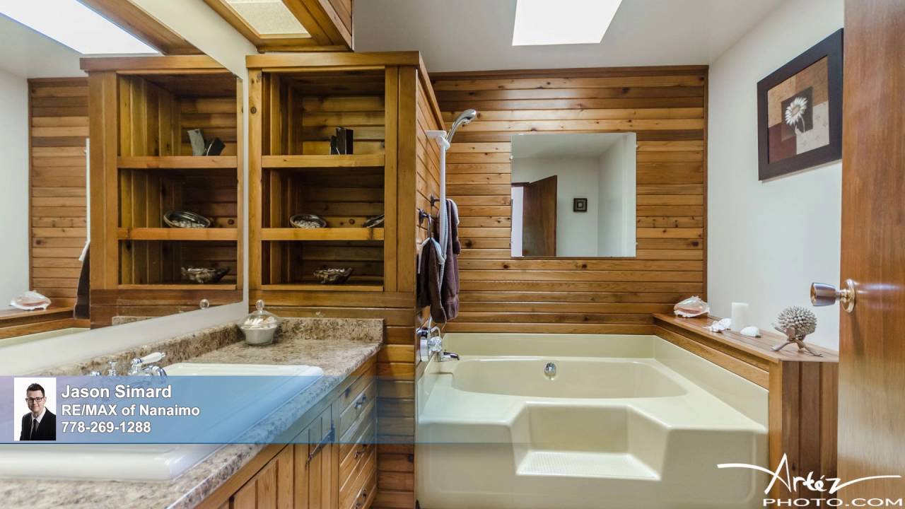 1292 Maple Bay Road, Duncan BC - YouTube