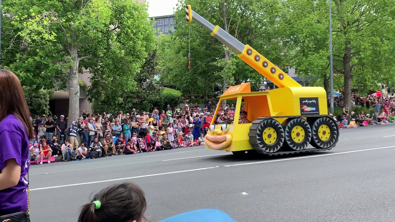 FULL 2019 Auckland's Farmer Santa Parade, New Zealand - YouTube