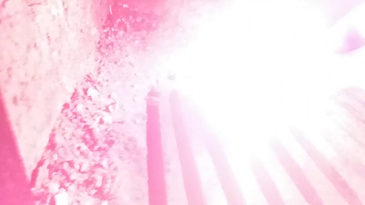 Red fire with strontium carbonate - YouTube