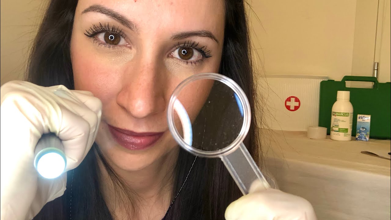 ASMR Roleplay Medico 🏥 al Pronto Soccorso per rimuovere una scheggia ...
