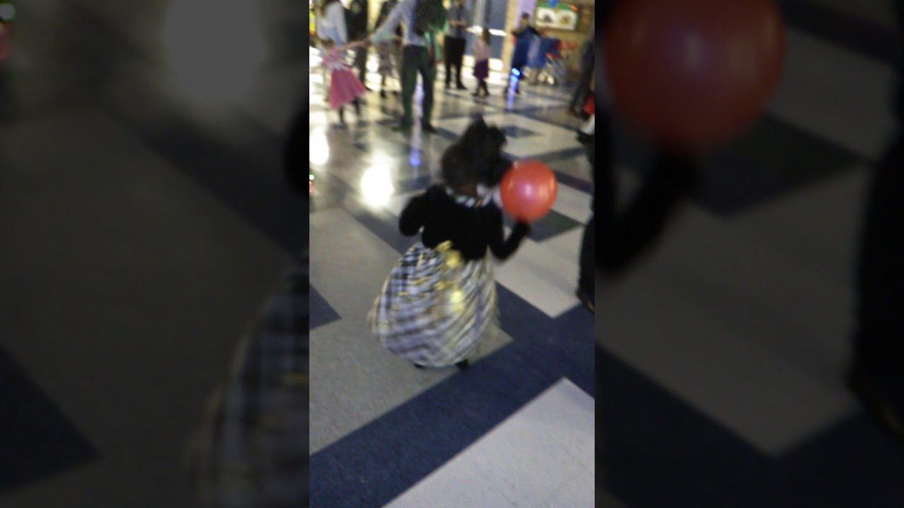 Haylee dancing with wonder woman - YouTube