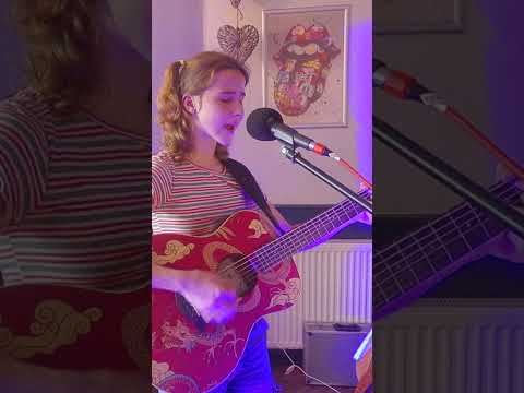 Love Story - Rose Holt Live at The Newtown Pippin #shorts - YouTube