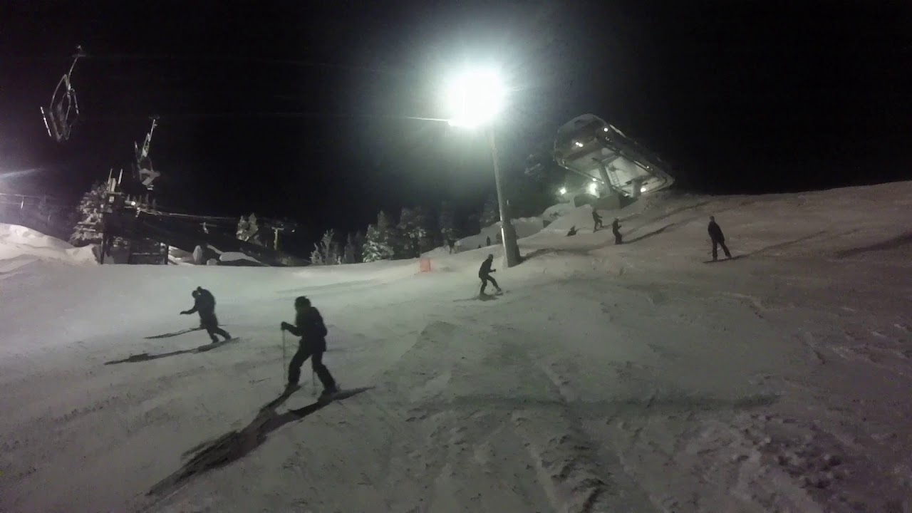 Brooke and Riley skiing march 2 2018 - YouTube